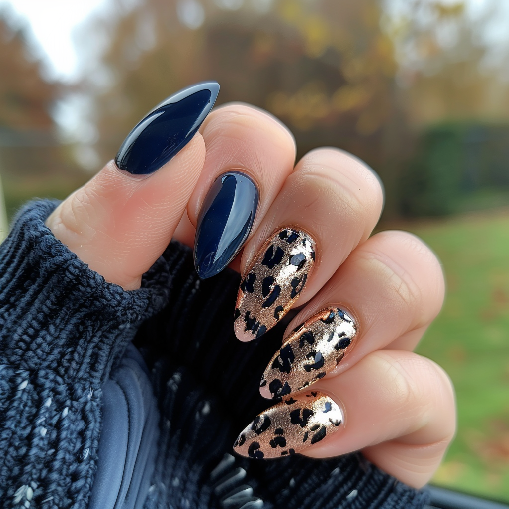 Your French Manicure Is Outdated. Try This Navy Blue Version Instead ...